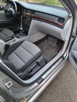 Grey Skoda SuperB 2009 in Kaunas, with an engine capacity of 2.00 L and mileage of 334 thousand km for 2600 €, photo 14 on AUTOMOTO.COM.LV