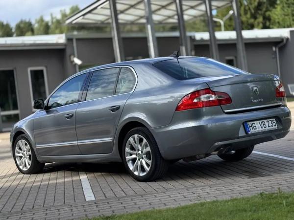 Pelēks Skoda SuperB 2009 Jūrmala, ar dzinēja tilpumu 1.80 L un nobraukumu 181 tūkst. km par 5990 €, foto 4 vietnē AUTOMOTO.COM.LV