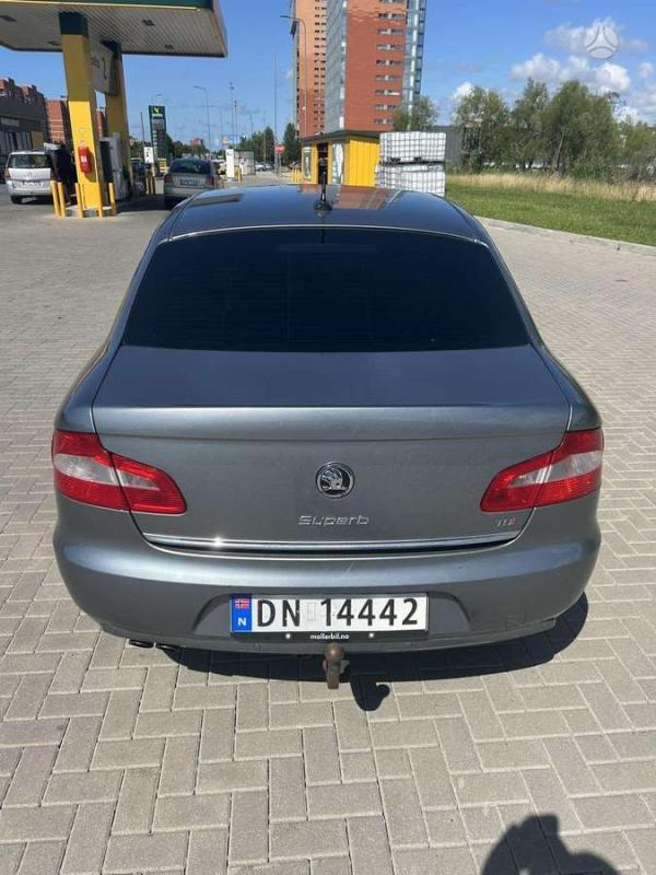 Grey Skoda SuperB 2009 in Klaipeda, with an engine capacity of 1.97 L and mileage of 195 thousand km for 4300 €, photo 5 on AUTOMOTO.COM.LV
