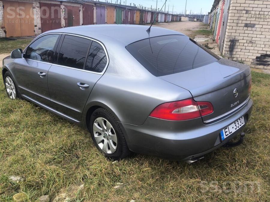 Pelēks Skoda SuperB 2009 Daugavpils, ar dzinēja tilpumu 2.00 L un nobraukumu 315 tūkst. km par 4600 €, foto 4 vietnē AUTOMOTO.COM.LV