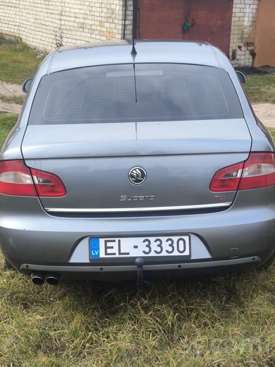 Pelēks Skoda SuperB 2009 Daugavpils, ar dzinēja tilpumu 2.00 L un nobraukumu 315 tūkst. km par 4600 €, foto 11 vietnē AUTOMOTO.COM.LV