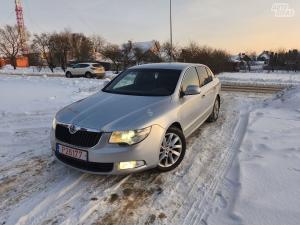 Pelēks Skoda SuperB 2010 Jurbarkas, ar dzinēja tilpumu 2.00 L un nobraukumu 282 tūkst. km par 4500 €, foto 2 vietnē AUTOMOTO.COM.LV