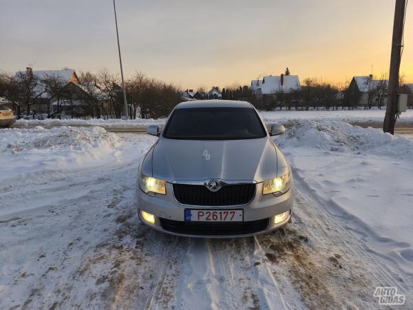 Pelēks Skoda SuperB 2010 Jurbarkas, ar dzinēja tilpumu 2.00 L un nobraukumu 282 tūkst. km par 4500 €, foto 6 vietnē AUTOMOTO.COM.LV