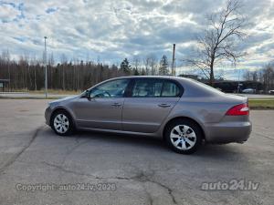 Grey Skoda SuperB 2010 in Tallinn, with an engine capacity of 1.80 L and mileage of 387 thousand km for 3900 €, photo  on AUTOMOTO.COM.LV