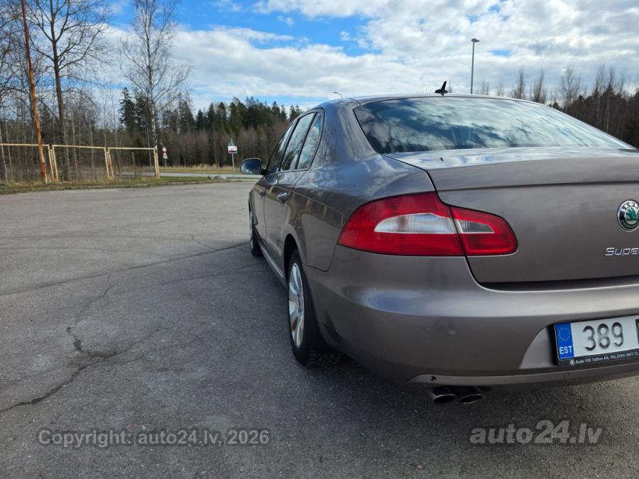 Grey Skoda SuperB 2010 in Tallinn, with an engine capacity of 1.80 L and mileage of 387 thousand km for 3900 €, photo 6 on AUTOMOTO.COM.LV