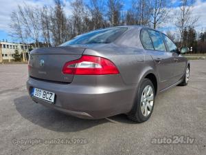 Grey Skoda SuperB 2010 in Tallinn, with an engine capacity of 1.80 L and mileage of 387 thousand km for 3900 €, photo 7 on AUTOMOTO.COM.LV