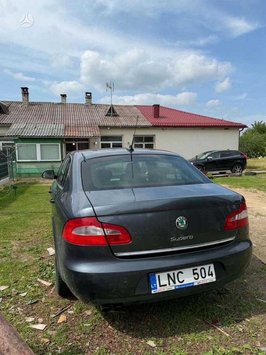 Pelēks Skoda SuperB 2010 Viļņa, ar dzinēja tilpumu 1.80 L un nobraukumu 209 tūkst. km par 1900 €, foto 6 vietnē AUTOMOTO.COM.LV