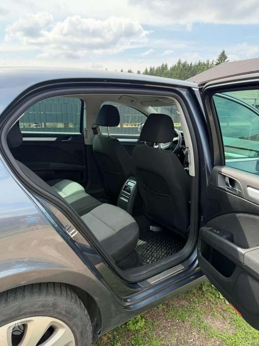 Pelēks Skoda SuperB 2010 Viļņa, ar dzinēja tilpumu 1.80 L un nobraukumu 209 tūkst. km par 1900 €, foto 10 vietnē AUTOMOTO.COM.LV