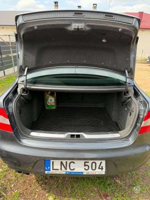 Pelēks Skoda SuperB 2010 Viļņa, ar dzinēja tilpumu 1.80 L un nobraukumu 209 tūkst. km par 1900 €, foto 12 vietnē AUTOMOTO.COM.LV