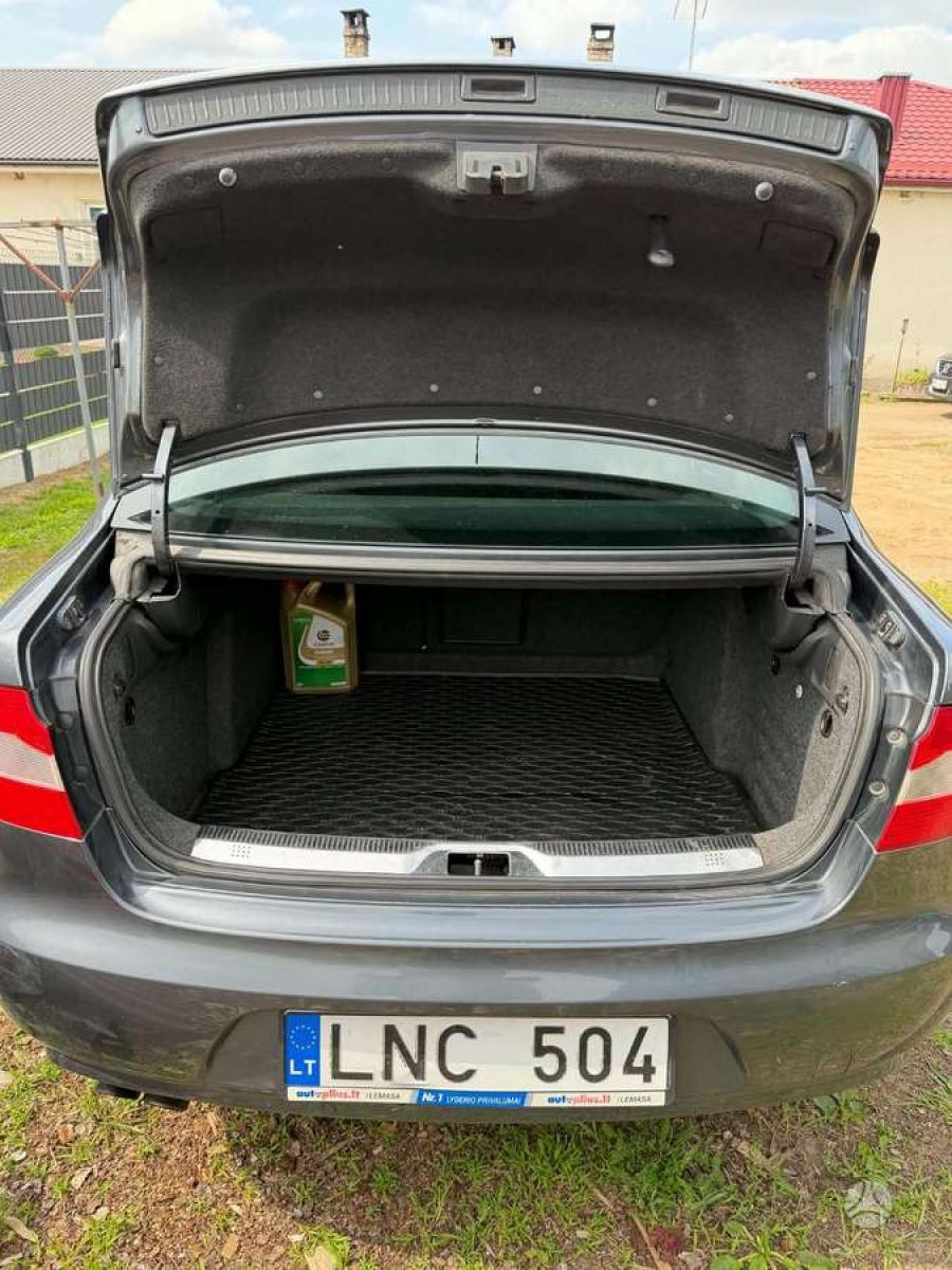 Pelēks Skoda SuperB 2010 Viļņa, ar dzinēja tilpumu 1.80 L un nobraukumu 209 tūkst. km par 1900 €, foto 12 vietnē AUTOMOTO.COM.LV