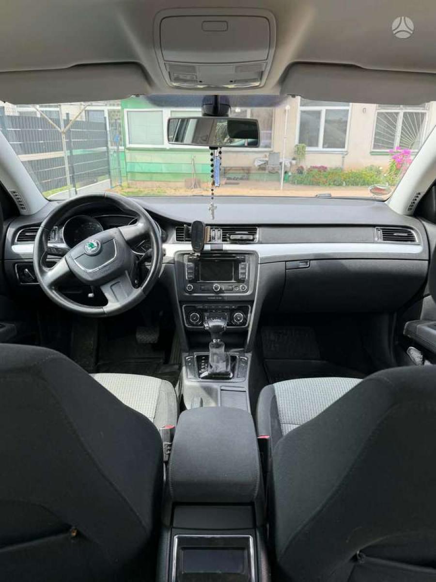 Pelēks Skoda SuperB 2010 Viļņa, ar dzinēja tilpumu 1.80 L un nobraukumu 209 tūkst. km par 1900 €, foto 13 vietnē AUTOMOTO.COM.LV