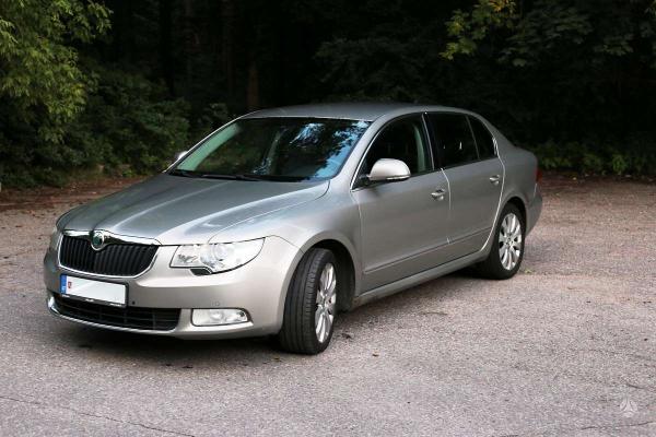 Pelēks Skoda SuperB 2010 Viļņa, ar dzinēja tilpumu 1.97 L un nobraukumu 337 tūkst. km par 3200 €, foto 3 vietnē AUTOMOTO.COM.LV