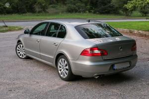 Pelēks Skoda SuperB 2010 Viļņa, ar dzinēja tilpumu 1.97 L un nobraukumu 337 tūkst. km par 3200 €, foto 5 vietnē AUTOMOTO.COM.LV