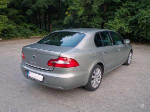 Pelēks Skoda SuperB 2010 Viļņa, ar dzinēja tilpumu 1.97 L un nobraukumu 337 tūkst. km par 3200 €, foto 7 vietnē AUTOMOTO.COM.LV