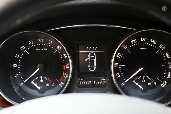 Pelēks Skoda SuperB 2010 Viļņa, ar dzinēja tilpumu 1.97 L un nobraukumu 337 tūkst. km par 3200 €, foto 9 vietnē AUTOMOTO.COM.LV