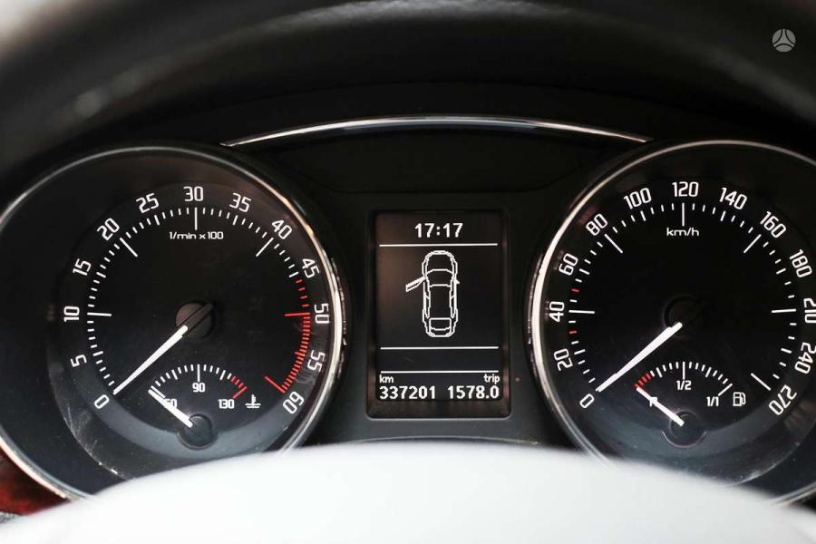 Pelēks Skoda SuperB 2010 Viļņa, ar dzinēja tilpumu 1.97 L un nobraukumu 337 tūkst. km par 3200 €, foto 10 vietnē AUTOMOTO.COM.LV