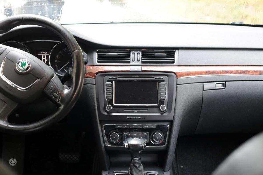 Pelēks Skoda SuperB 2010 Viļņa, ar dzinēja tilpumu 1.97 L un nobraukumu 337 tūkst. km par 3200 €, foto 11 vietnē AUTOMOTO.COM.LV