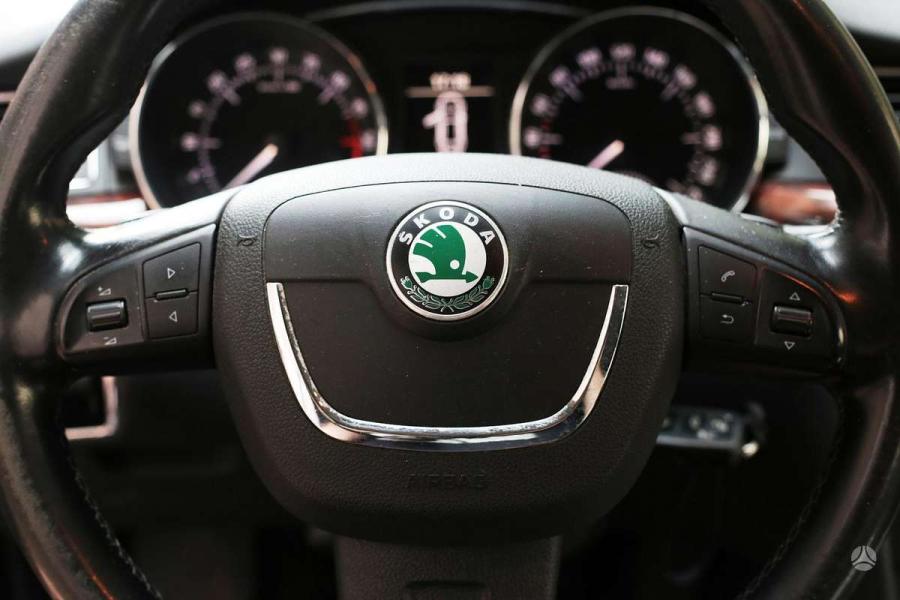 Pelēks Skoda SuperB 2010 Viļņa, ar dzinēja tilpumu 1.97 L un nobraukumu 337 tūkst. km par 3200 €, foto 12 vietnē AUTOMOTO.COM.LV