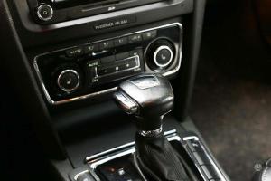 Pelēks Skoda SuperB 2010 Viļņa, ar dzinēja tilpumu 1.97 L un nobraukumu 337 tūkst. km par 3200 €, foto 15 vietnē AUTOMOTO.COM.LV