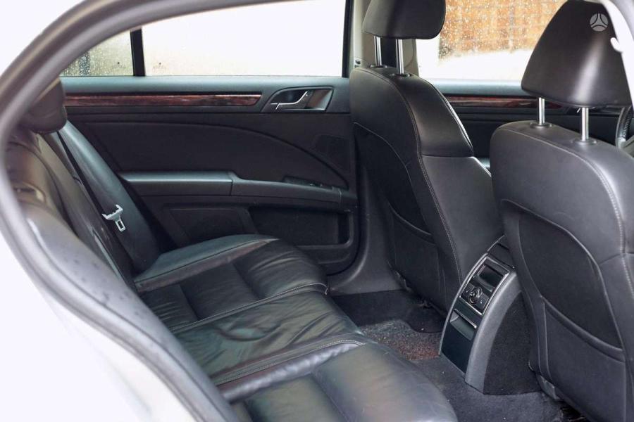 Pelēks Skoda SuperB 2010 Viļņa, ar dzinēja tilpumu 1.97 L un nobraukumu 337 tūkst. km par 3200 €, foto 22 vietnē AUTOMOTO.COM.LV