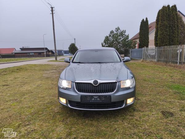 Grey Skoda SuperB 2011 in Jurbarkas, with an engine capacity of 2.00 L and mileage of 282 thousand km for 3900 €, photo 7 on AUTOMOTO.COM.LV