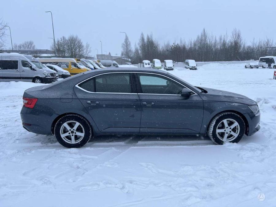 Grey Skoda SuperB 2015 in Telschi, with an engine capacity of 1.60 L and mileage of 267 thousand km for 6700 €, photo 4 on AUTOMOTO.COM.LV