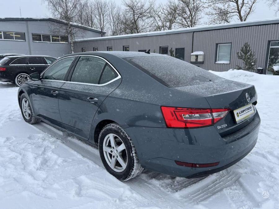 Grey Skoda SuperB 2015 in Telschi, with an engine capacity of 1.60 L and mileage of 267 thousand km for 6700 €, photo 9 on AUTOMOTO.COM.LV