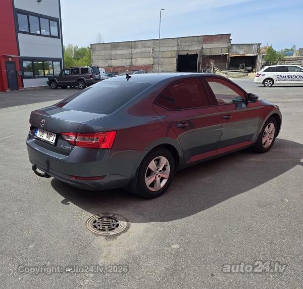 Pelēks Skoda SuperB 2015 Tallina, ar dzinēja tilpumu 1.40 L un nobraukumu 320 tūkst. km par 8500 €, foto 1 vietnē AUTOMOTO.COM.LV