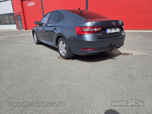 Pelēks Skoda SuperB 2015 Tallina, ar dzinēja tilpumu 1.40 L un nobraukumu 320 tūkst. km par 8500 €, foto 5 vietnē AUTOMOTO.COM.LV