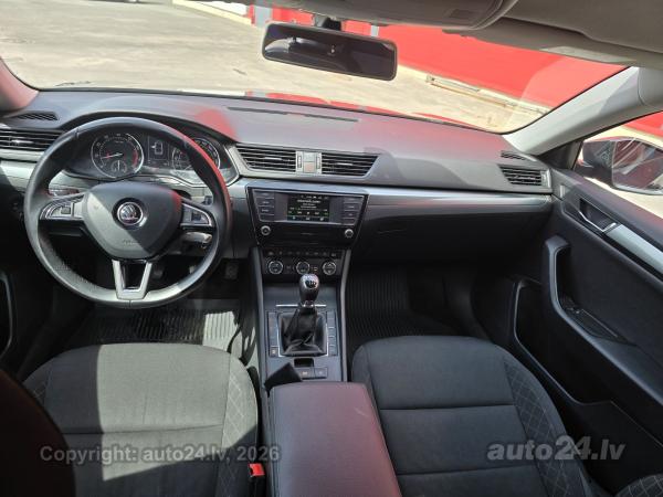 Pelēks Skoda SuperB 2015 Tallina, ar dzinēja tilpumu 1.40 L un nobraukumu 320 tūkst. km par 8500 €, foto 8 vietnē AUTOMOTO.COM.LV