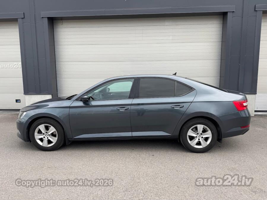Pelēks Skoda SuperB 2015 Tallina, ar dzinēja tilpumu 1.40 L un nobraukumu 255 tūkst. km par 8300 €, foto 6 vietnē AUTOMOTO.COM.LV