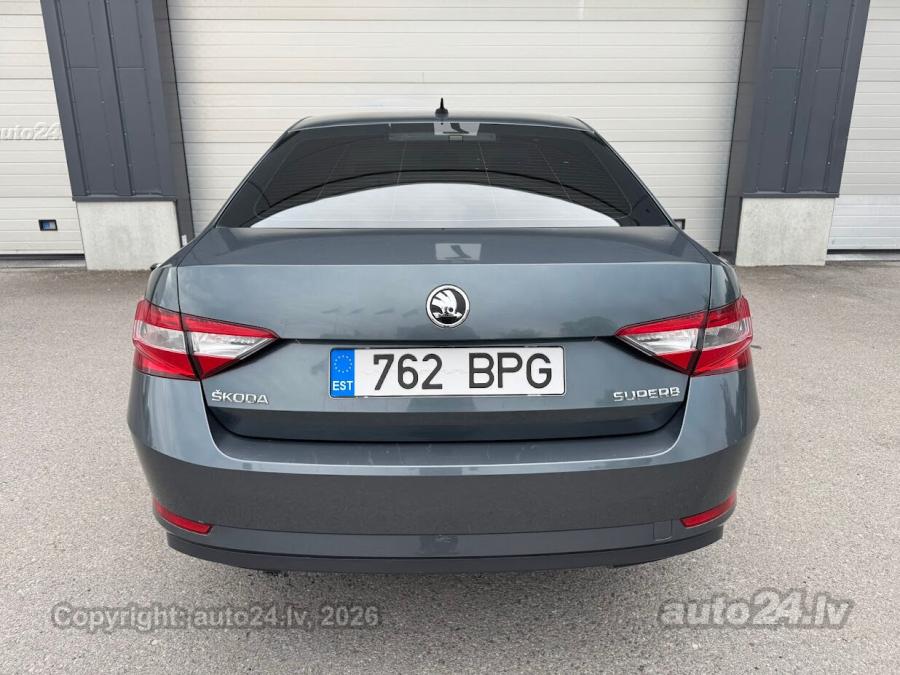 Pelēks Skoda SuperB 2015 Tallina, ar dzinēja tilpumu 1.40 L un nobraukumu 255 tūkst. km par 8300 €, foto 8 vietnē AUTOMOTO.COM.LV