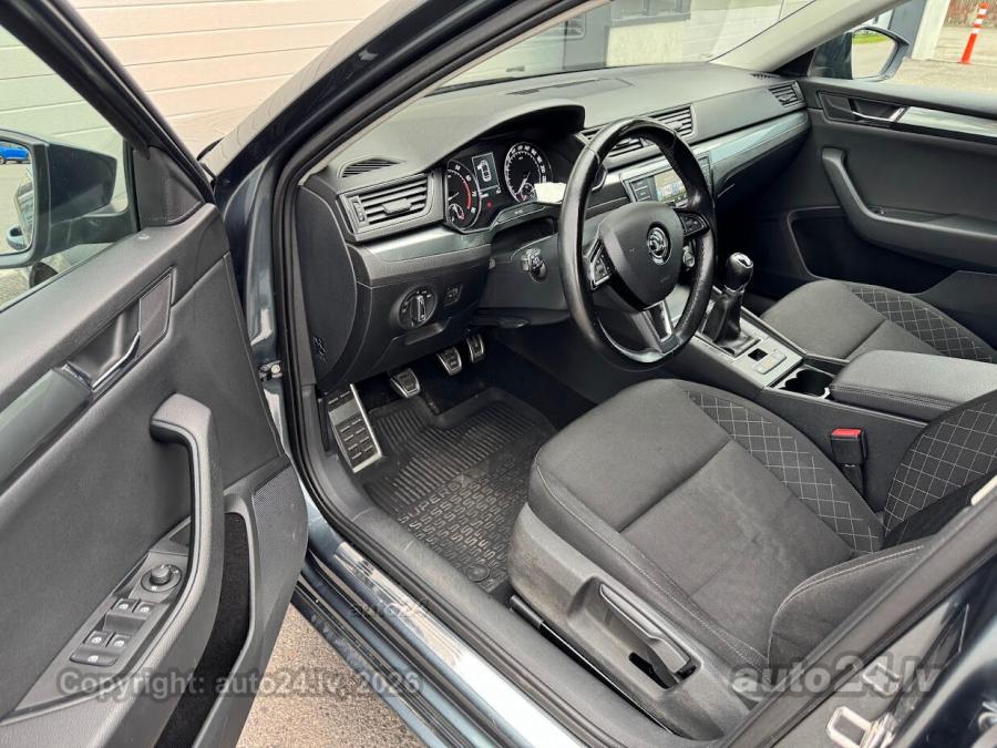 Pelēks Skoda SuperB 2015 Tallina, ar dzinēja tilpumu 1.40 L un nobraukumu 255 tūkst. km par 8300 €, foto 9 vietnē AUTOMOTO.COM.LV