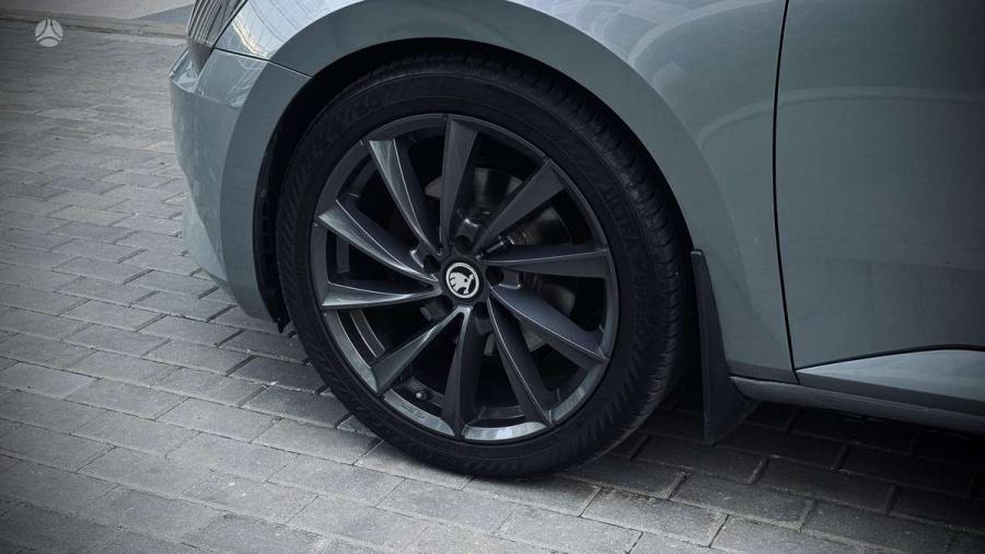 Pelēks Skoda SuperB 2015 Viļņa, ar dzinēja tilpumu 1.97 L un nobraukumu 240 tūkst. km par 12950 €, foto 17 vietnē AUTOMOTO.COM.LV