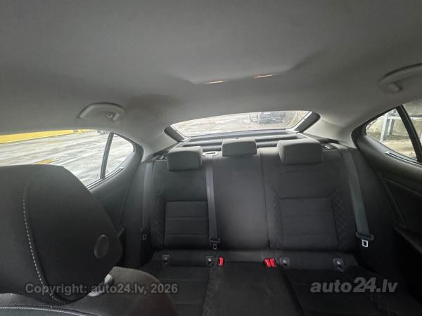Серый Шкода Суперб 2015 в Таллин, объемом двигателя 1.40 л и пробегом 235 тыс. км за 7690 €, фото 8 на AUTOMOTO.COM.LV