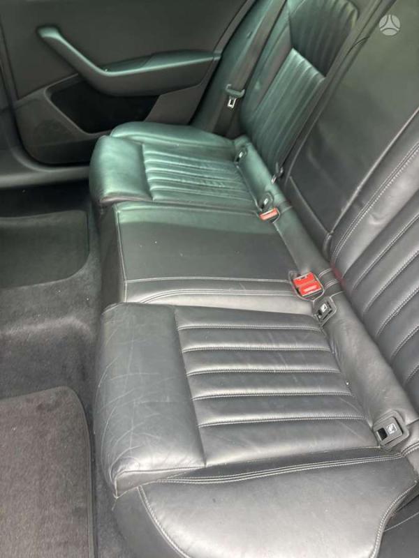 Grey Skoda SuperB 2015 in Alytus, with an engine capacity of 1.97 L and mileage of 300 thousand km for 10700 €, photo 9 on AUTOMOTO.COM.LV