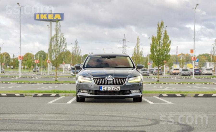 Pelēks Skoda SuperB 2015 Rīga, ar dzinēja tilpumu 2.00 L un nobraukumu 375 tūkst. km par 10490 €, foto 4 vietnē AUTOMOTO.COM.LV