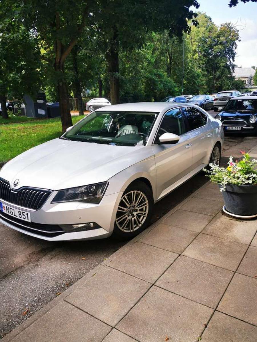 Grey Skoda SuperB 2016 in Kaunas, with an engine capacity of 1.97 L and mileage of 203 thousand km for 13000 €, photo 1 on AUTOMOTO.COM.LV