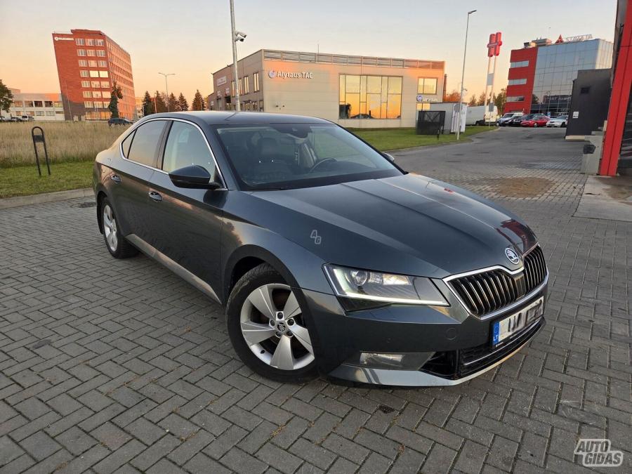 Pelēks Skoda SuperB 2016 Alīta, ar dzinēja tilpumu 2.00 L un nobraukumu 30 tūkst. km par 8400 €, foto 1 vietnē AUTOMOTO.COM.LV