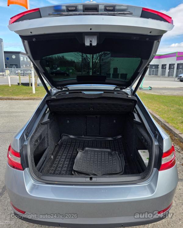 Grey Skoda SuperB 2016 in Tallinn, with an engine capacity of 1.60 L and mileage of 251 thousand km for 12999 €, photo 7 on AUTOMOTO.COM.LV