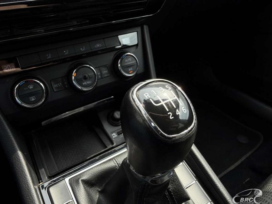 Pelēks Skoda SuperB 2016 Klaipėda, ar dzinēja tilpumu 1.60 L un nobraukumu 259 tūkst. km par 7900 €, foto 28 vietnē AUTOMOTO.COM.LV