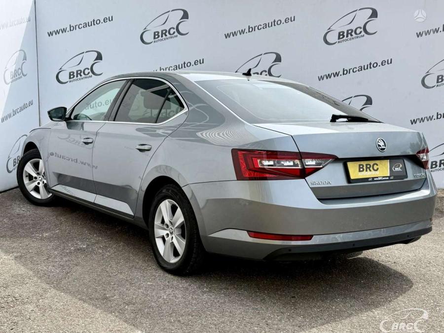 Pelēks Skoda SuperB 2016 Klaipėda, ar dzinēja tilpumu 1.60 L un nobraukumu 259 tūkst. km par 7900 €, foto 32 vietnē AUTOMOTO.COM.LV