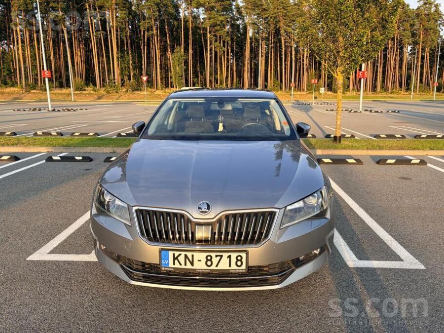 Grey Skoda SuperB 2016 in Riga, with an engine capacity of 1.80 L and mileage of 104 thousand km for 10000 €, photo 4 on AUTOMOTO.COM.LV