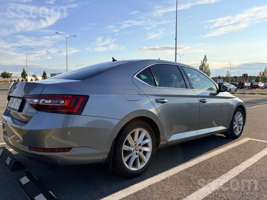 Grey Skoda SuperB 2016 in Riga, with an engine capacity of 1.80 L and mileage of 104 thousand km for 10000 €, photo 7 on AUTOMOTO.COM.LV