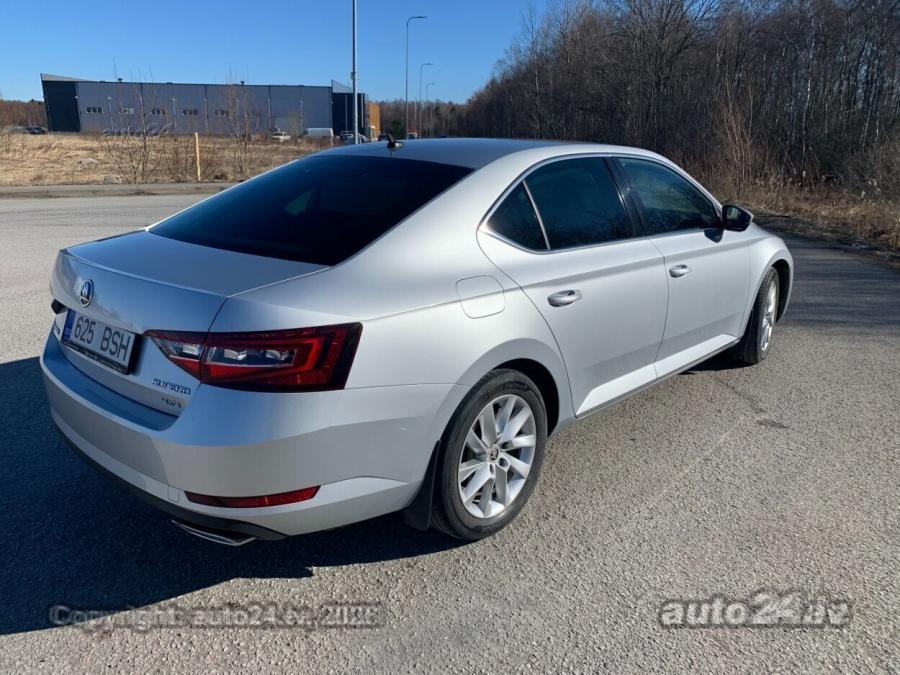 Pelēks Skoda SuperB 2016 Kuresāre, ar dzinēja tilpumu 2.00 L un nobraukumu 180 tūkst. km par 15000 €, foto 5 vietnē AUTOMOTO.COM.LV