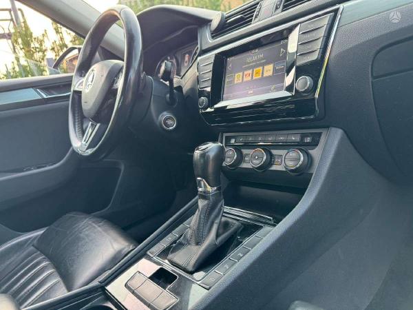Pelēks Skoda SuperB 2017 Viļņa, ar dzinēja tilpumu 1.97 L un nobraukumu 283 tūkst. km par 10500 €, foto 11 vietnē AUTOMOTO.COM.LV