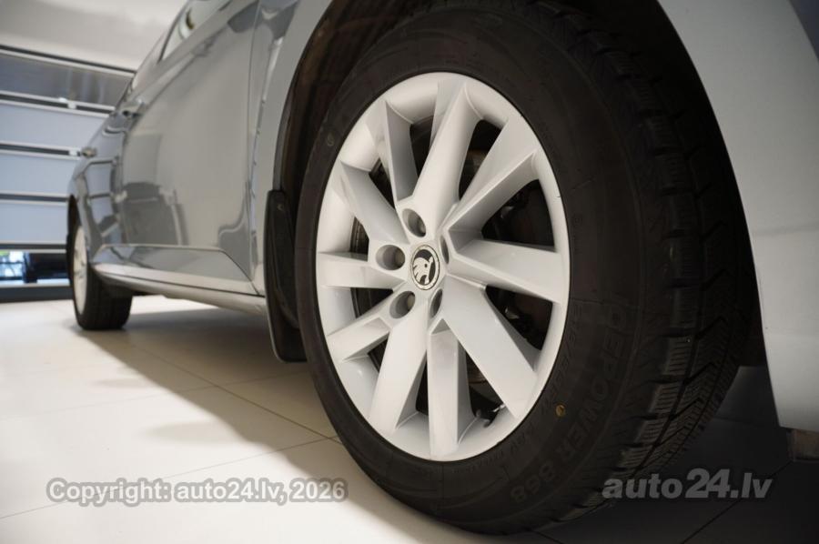 Grey Skoda SuperB 2017 in Tallinn, with an engine capacity of 1.40 L and mileage of 233 thousand km for 8900 €, photo 6 on AUTOMOTO.COM.LV