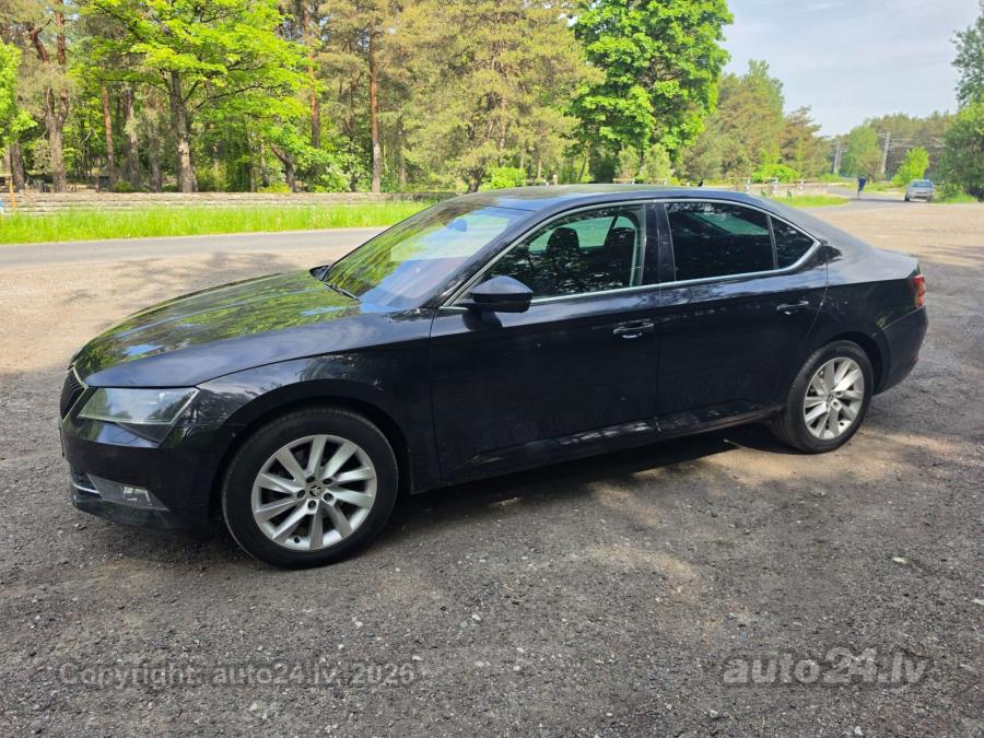 Grey Skoda SuperB 2017 in Tallinn, with an engine capacity of 1.40 L and mileage of 217 thousand km for 9000 €, photo 3 on AUTOMOTO.COM.LV