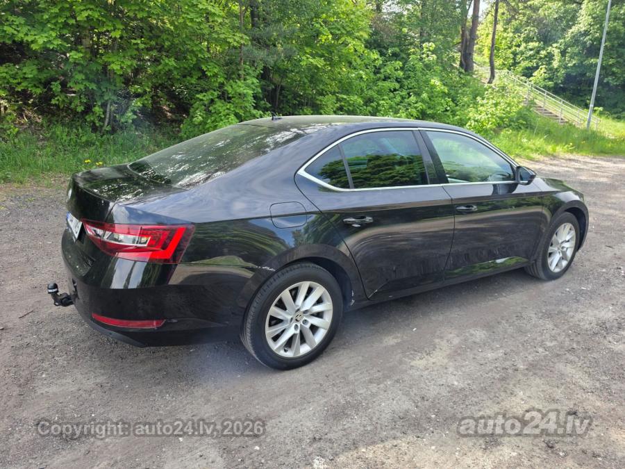 Grey Skoda SuperB 2017 in Tallinn, with an engine capacity of 1.40 L and mileage of 217 thousand km for 9000 €, photo 5 on AUTOMOTO.COM.LV