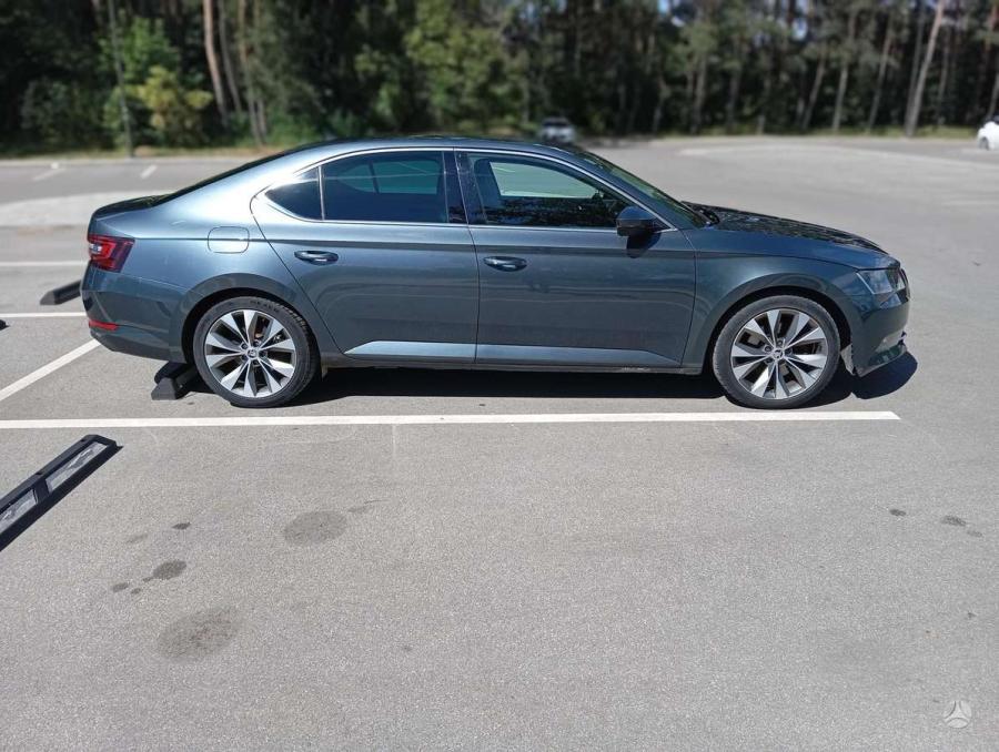 Pelēks Skoda SuperB 2017 Kauņa, ar dzinēja tilpumu 2.00 L un nobraukumu 348 tūkst. km par 10000 €, foto 7 vietnē AUTOMOTO.COM.LV